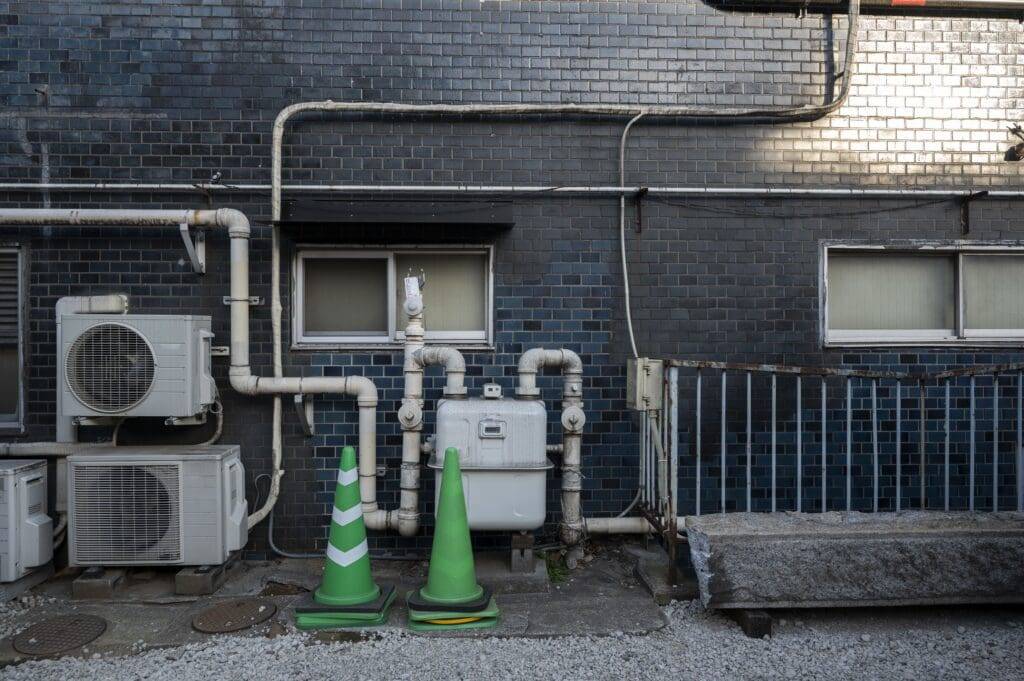 Why Plumbing Companies Recommend Backflow Devices